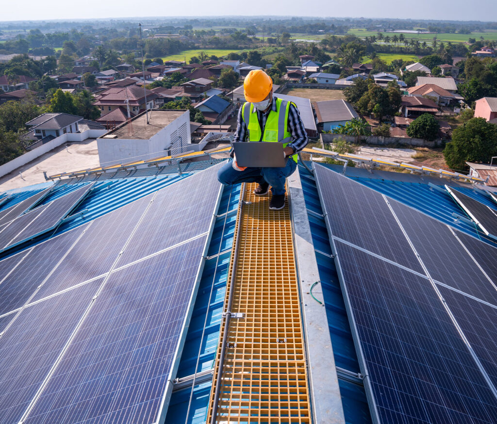 Solar Panel Roof Office Building 100% Solar Powered Mailing House